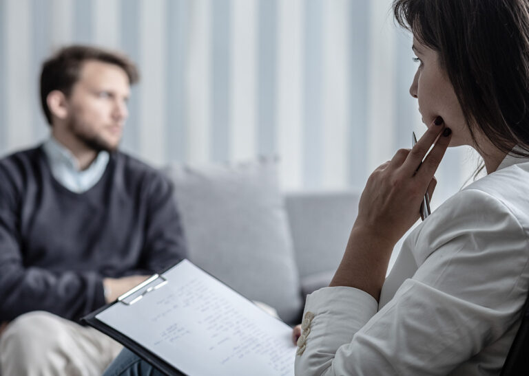Conheça mais sobre o transtorno bipolar: características, sintomas e ...